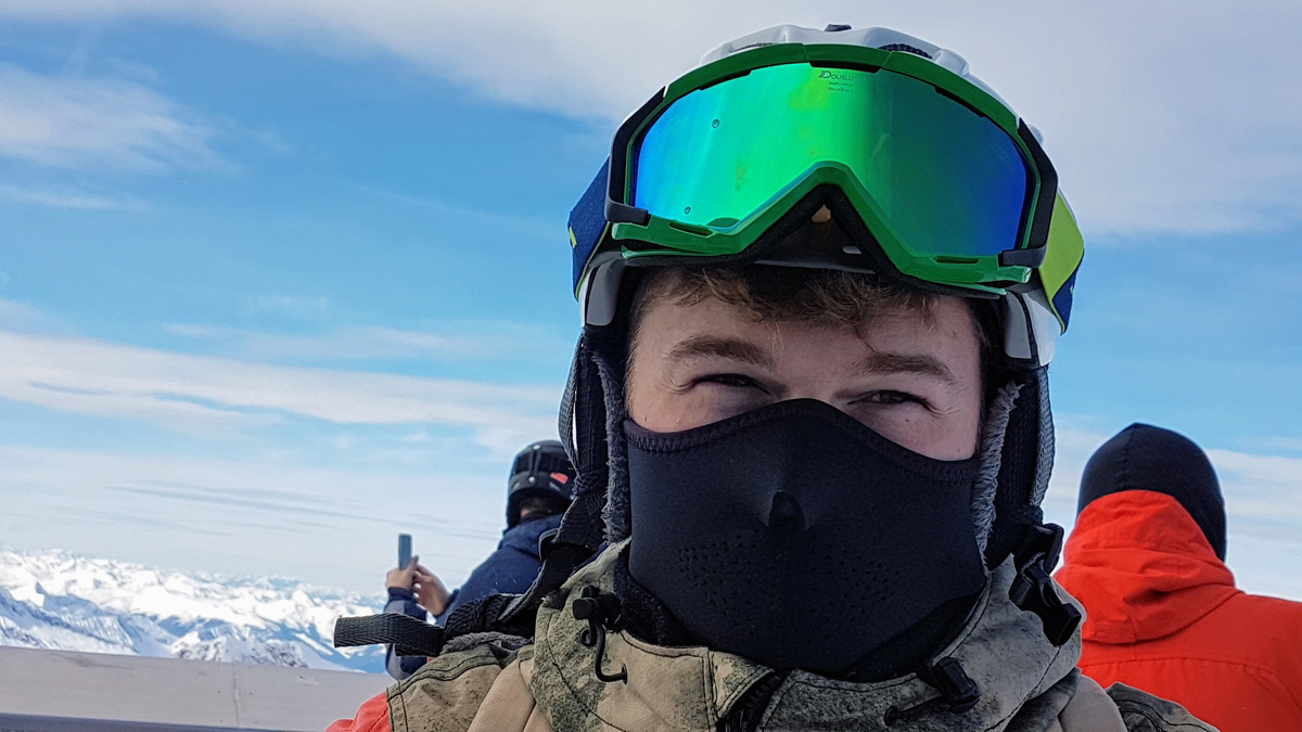 Best Ski Masks for Skiers & Snowboarders | Skier Deals
